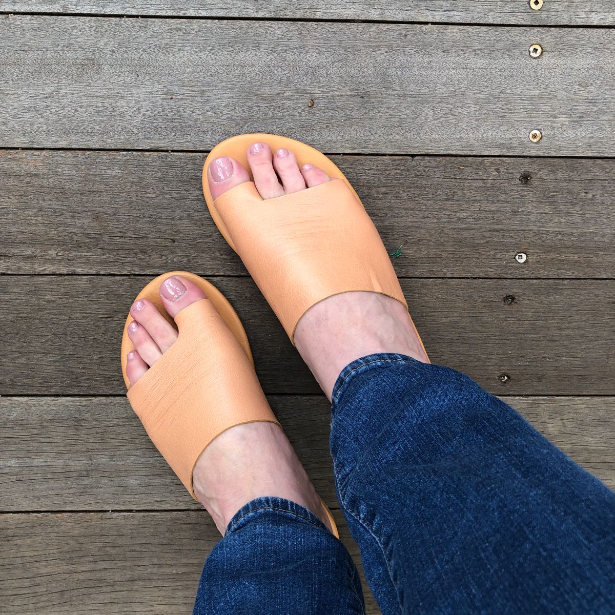 LEATHER TOE SLIDE – Shoe Shu