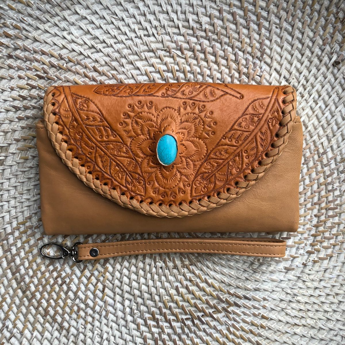 HAND TOOLED FEATHER & STONE PURSE – Shoe Shu