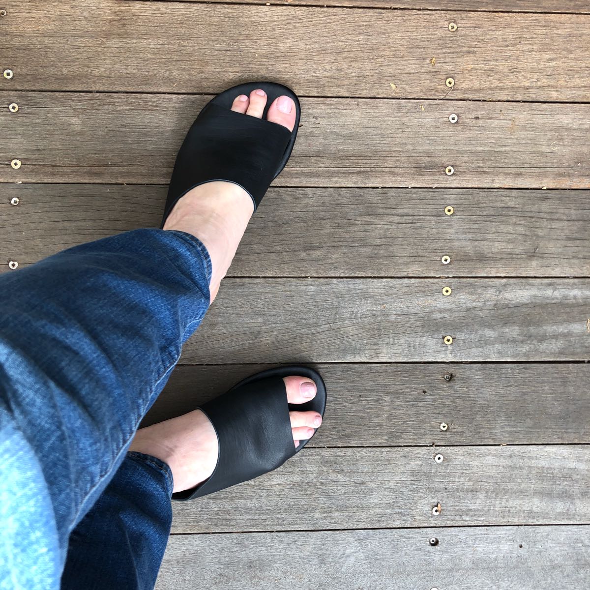 LEATHER WRAP SLIDE – Shoe Shu