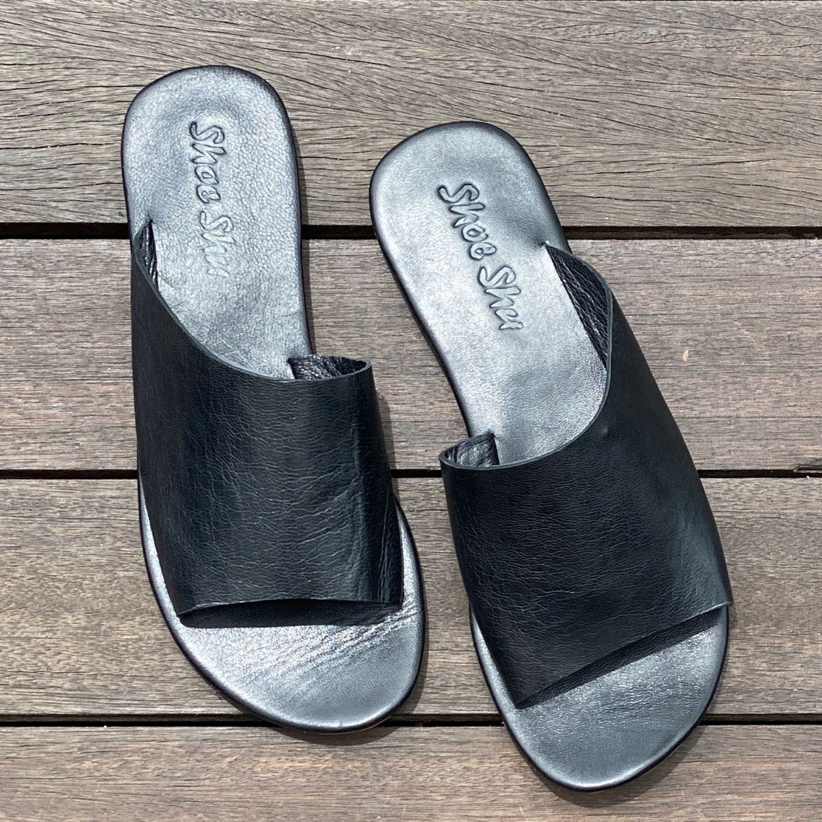 LEATHER WRAP SLIDE – Shoe Shu